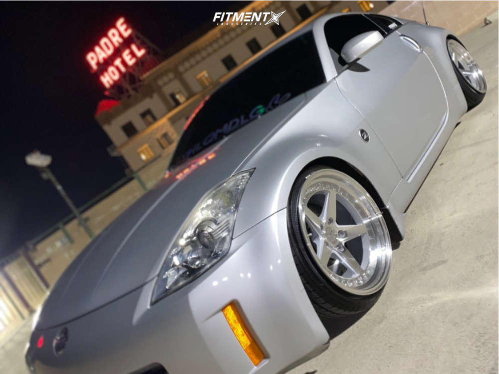 2006 Nissan 350Z Touring with 18x10.5 Aodhan Ds05 and Accelera 215x35 ...