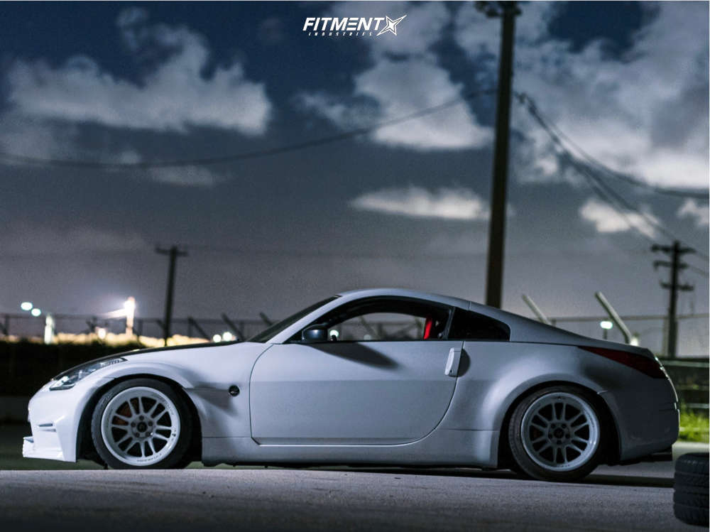 2006 Nissan 350Z Grand Touring with 18x11 Cosmis Racing Xt-206r and ...