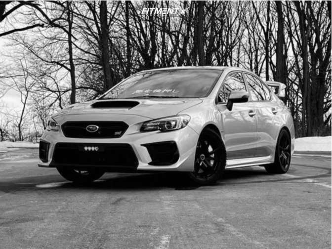 Revolution Racing RR16 20x8 40 Black | RR16-208551143+40SB | Fitment ...