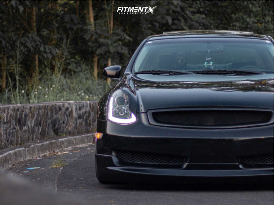 2007 INFINITI G35 Base with 19x10 Junction Produce Scara and Kumho ...