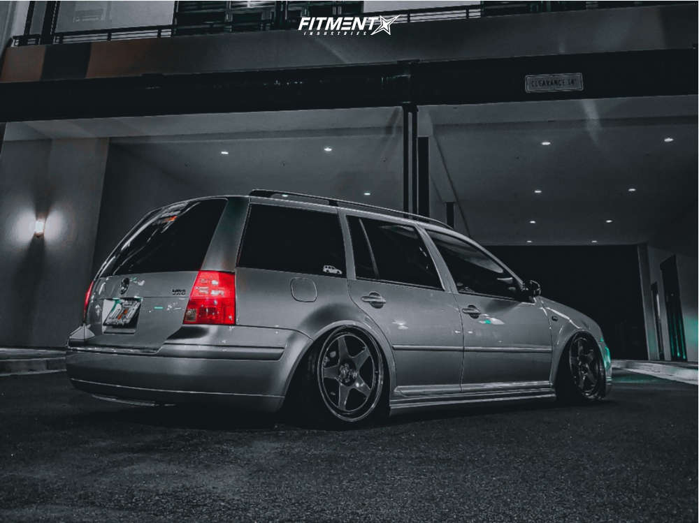 2001 Volkswagen Jetta GLX with 18x9 Kansei Knp and Lionhart 215x35 on ...