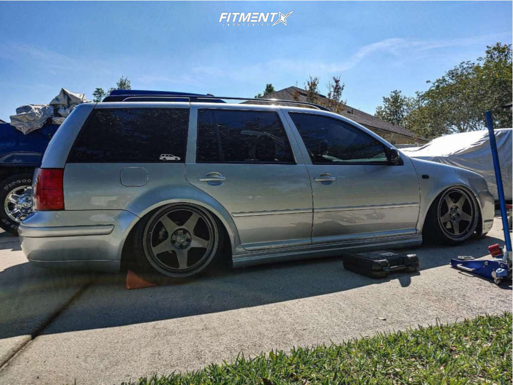 2001 Volkswagen Jetta GLX with 18x9 Kansei Knp and Lionhart 215x35 on ...