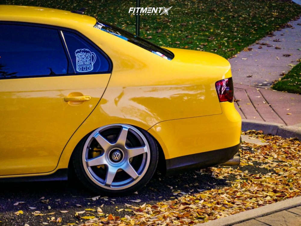 2007 Volkswagen Jetta GLI with 18x8.5 Rotiform Six R114 and Ohtsu ...