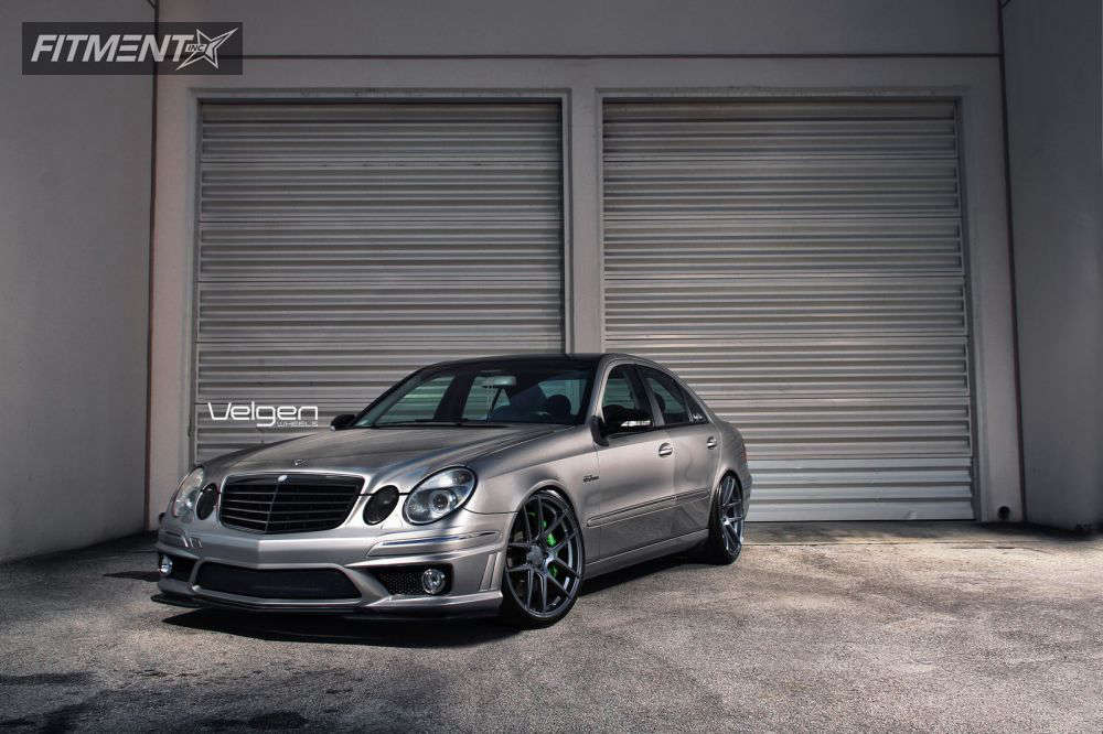 2008 Mercedes-Benz E63 AMG Base with 20x9 Velgen VMB5 and Hankook ...