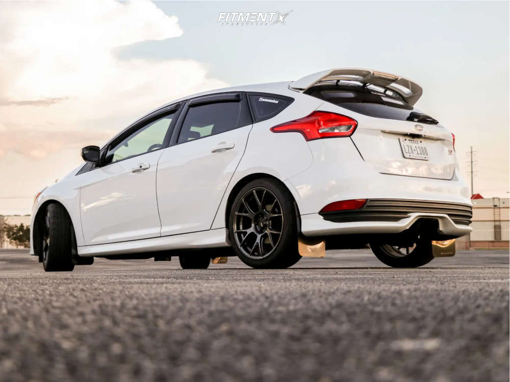 2017 Ford Focus ST with 18x8.5 Konig Ampliform and Firestone 255x35 on ...