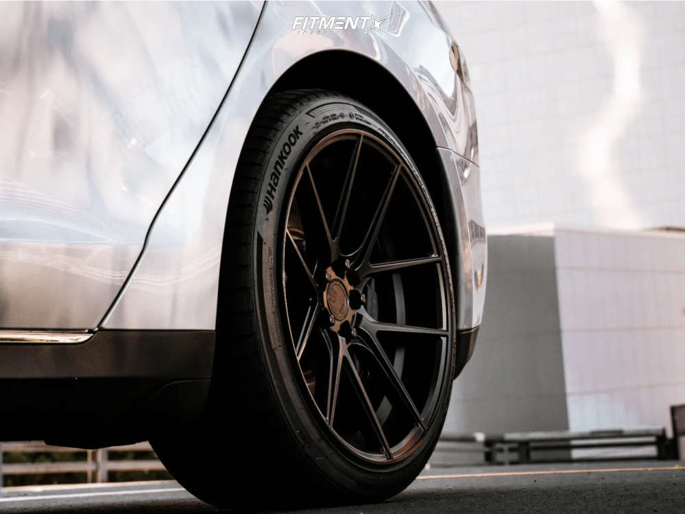 2020 Tesla S Performance with 20x9 Aodhan Aff3 and Hankook 255x40 on ...