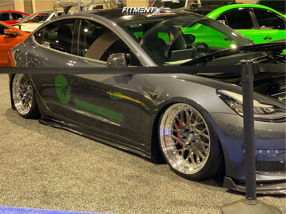 2019 Tesla 3 Performance with 20x9.5 Rotiform Forged Blq-t and Michelin ...