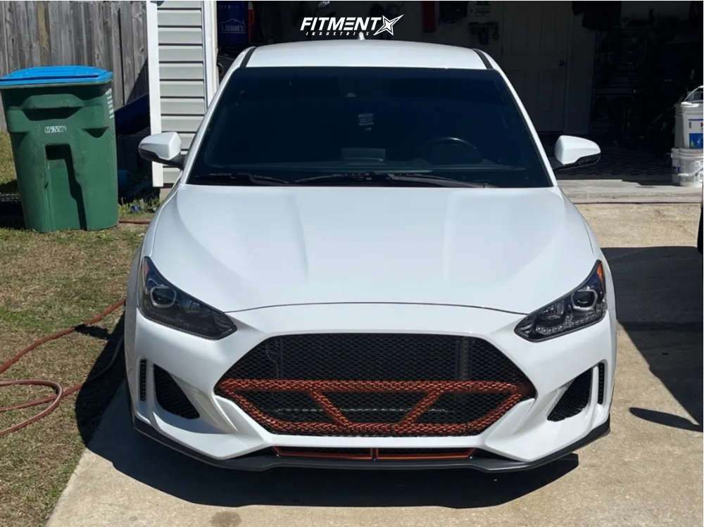 2019 Hyundai Veloster Turbo R-Spec with 18x8.5 XXR 521 and Nitto 225x40 ...