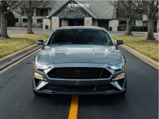 2021 Ford Mustang GT Premium with 22x9 XIX X15 and Lexani 245x30 on ...
