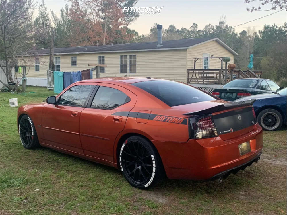 2006 Dodge Charger Daytona R/T with 20x9 4Play Dg15 and Lexani 255x40 ...
