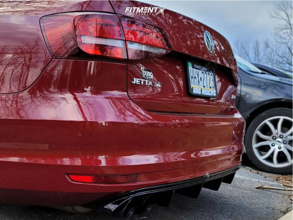 2016 Volkswagen Jetta SE with 18x8.5 3SDM 0.06 and Hankook 225x40 on ...