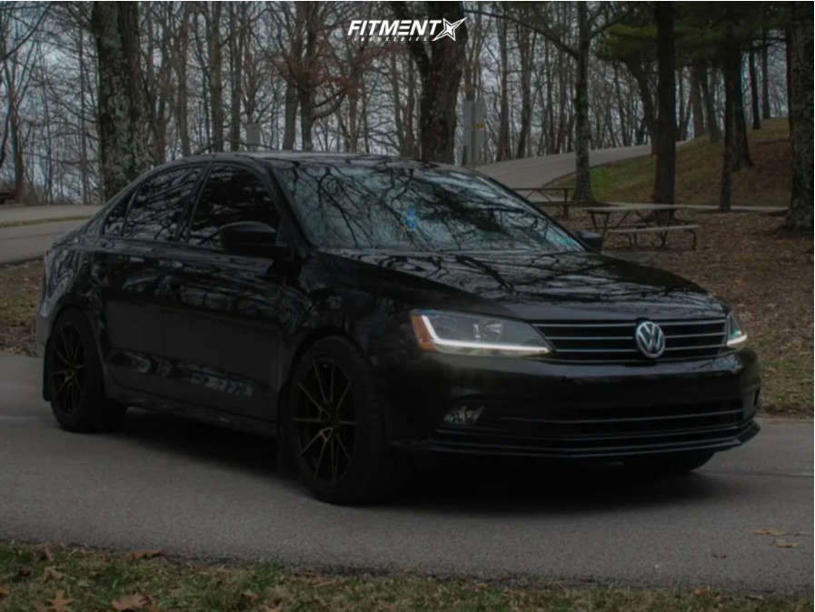 2017 Volkswagen Jetta Sport with 18x8.5 XXR 567 and Velozza 245x40 on ...