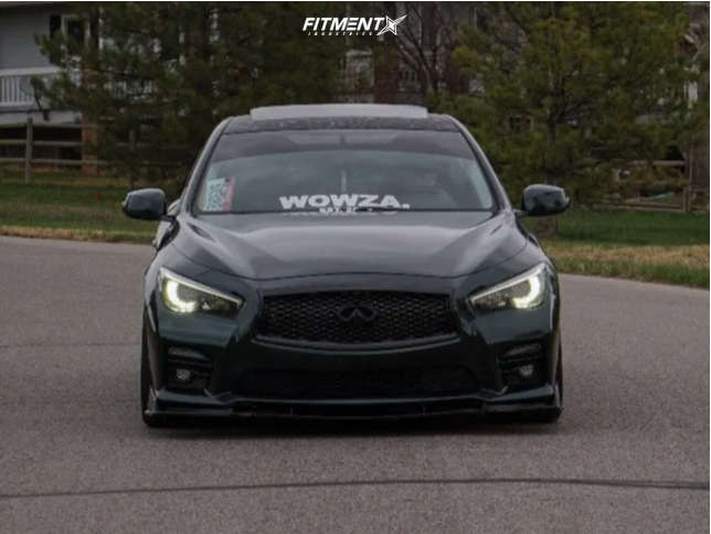 2015 INFINITI Q50 Hybrid Sport with 19x9.5 ESR Sr07 and Delinte 255x30 ...