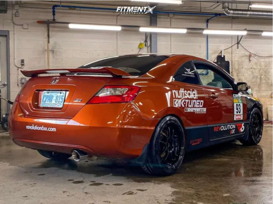 2009 Honda Civic Si with 17x9 Enkei Pf01 and Hankook 245x40 on ...