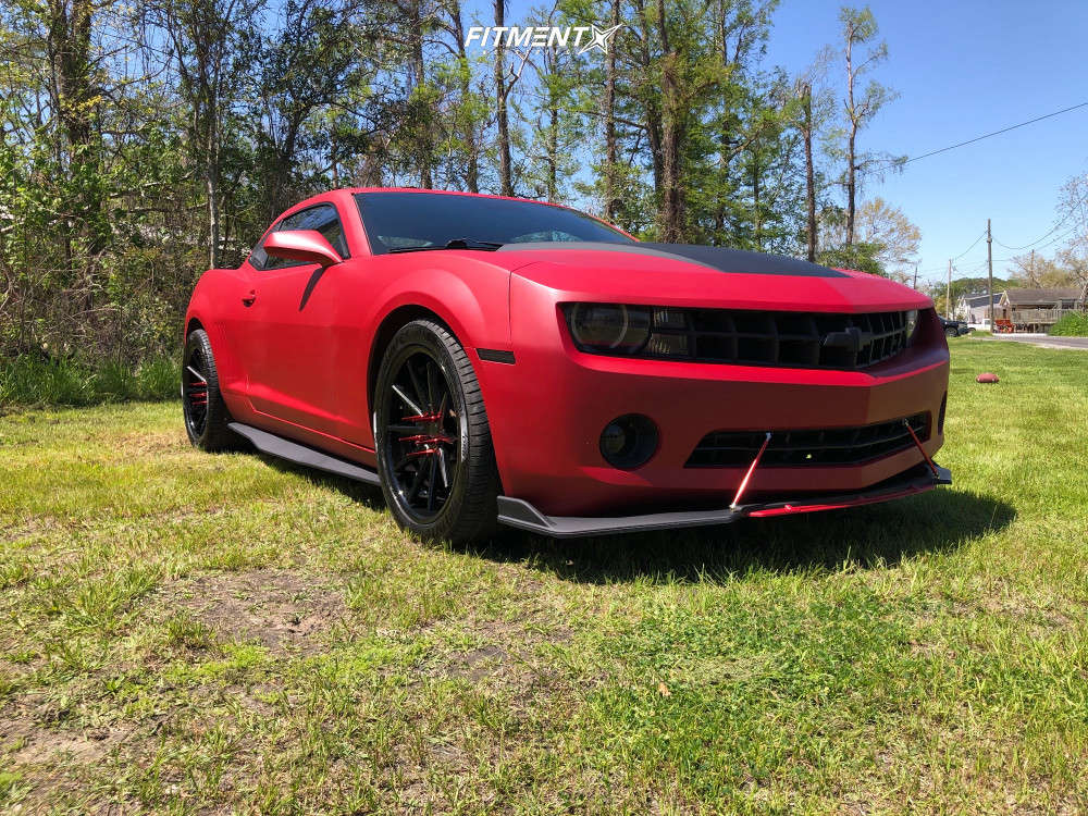 2010 Chevrolet Camaro SS with 20x9 Ferrada FR4 and Delinte 275x40 on ...