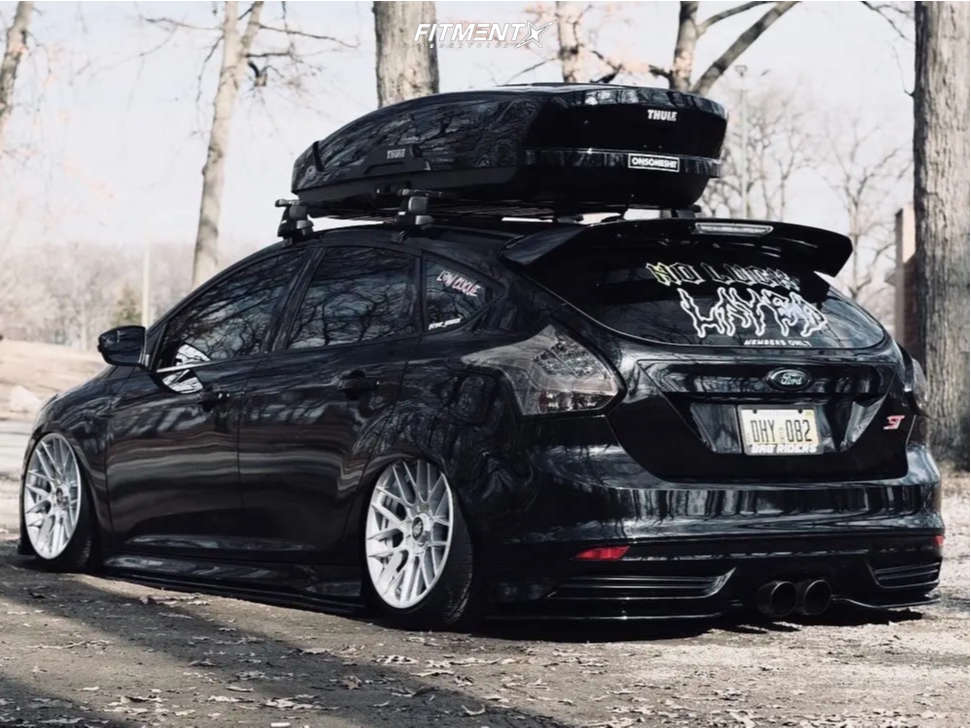 2014 Ford Focus ST with 18x9.5 Rotiform Rse and General 215x40 on Air ...