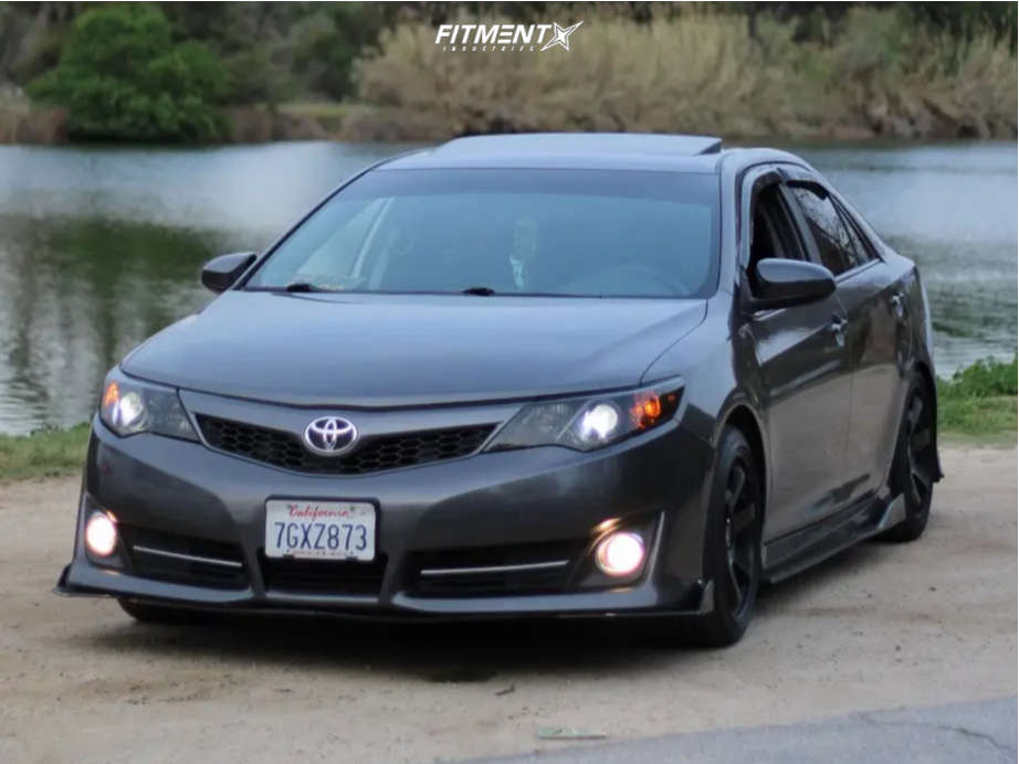 2014 Toyota Camry SE with 18x8.5 AVID1 AV6 and Ironman 225x40 on ...