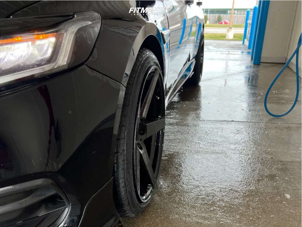 2018 Honda Accord LX with 20x10 Ravetti M13 and Vercelli 255x35 on ...