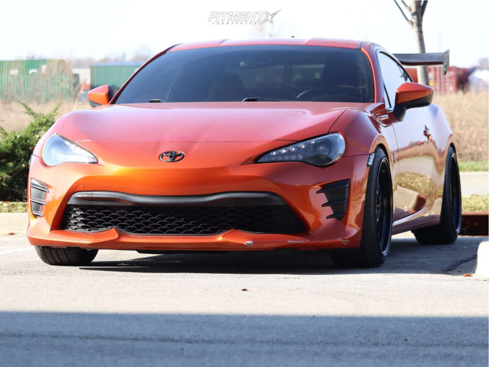 2017 Toyota 86 Base with 18x9.5 Aodhan Ah02 and Road One 225x40 on ...