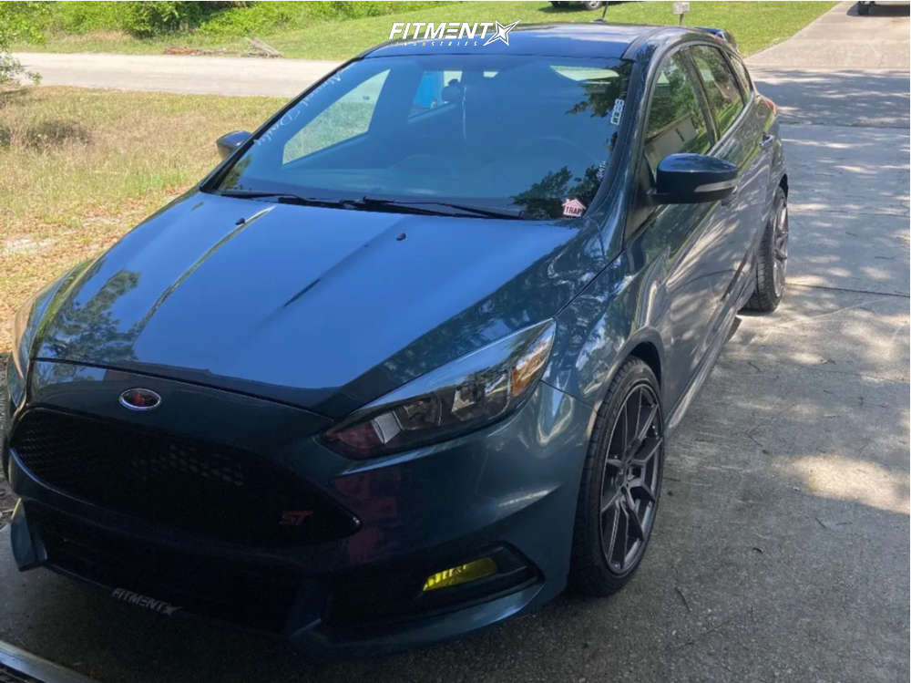 2018 Ford Focus ST with 18x8.5 Option Lab R716 and Vercelli 235x40 on ...