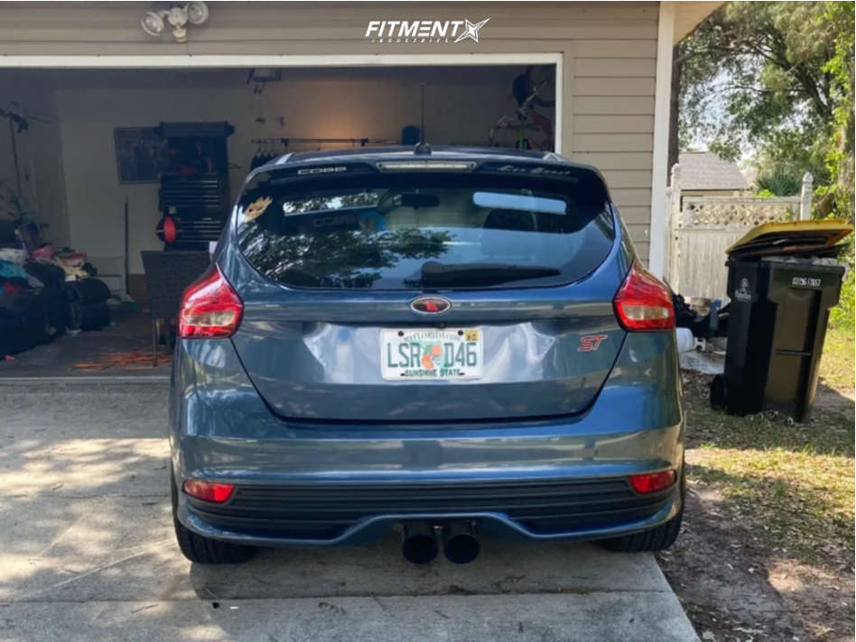 2018 Ford Focus ST with 18x8.5 Option Lab R716 and Vercelli 235x40 on ...