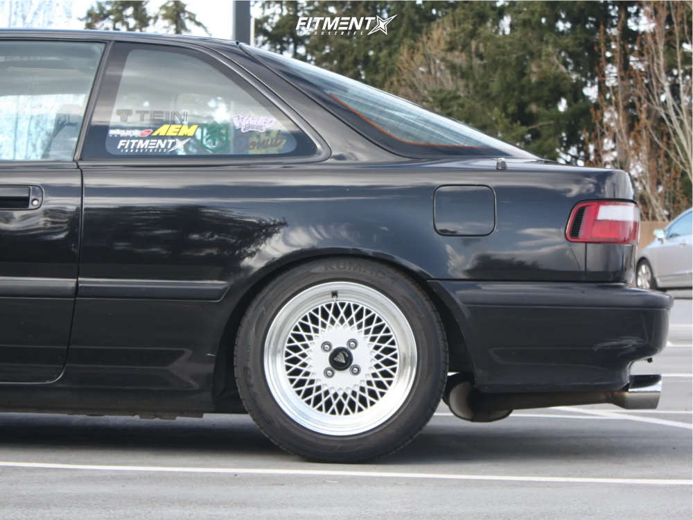 1991 Acura Integra LS with 15x8 Enkei 92 and Kumho 205x50 on Coilovers ...
