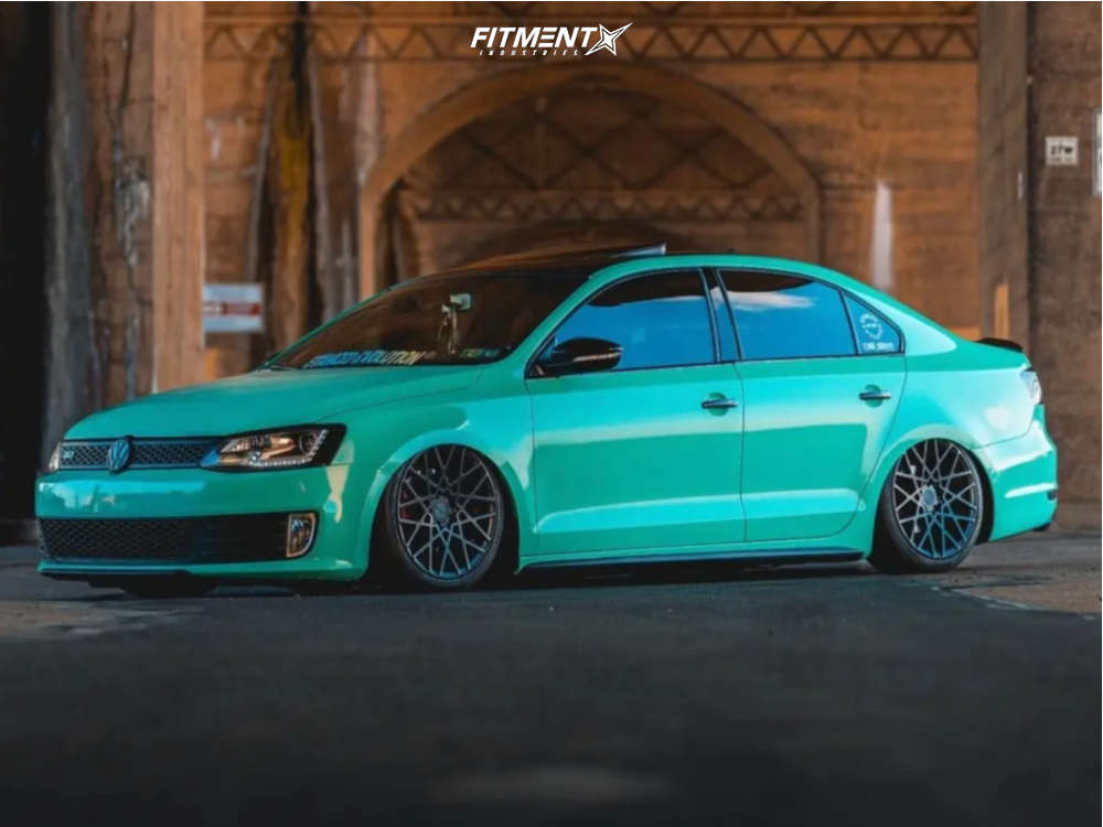 2013 Volkswagen Jetta GLI with 18x8.5 Rotiform Blq and Continental ...