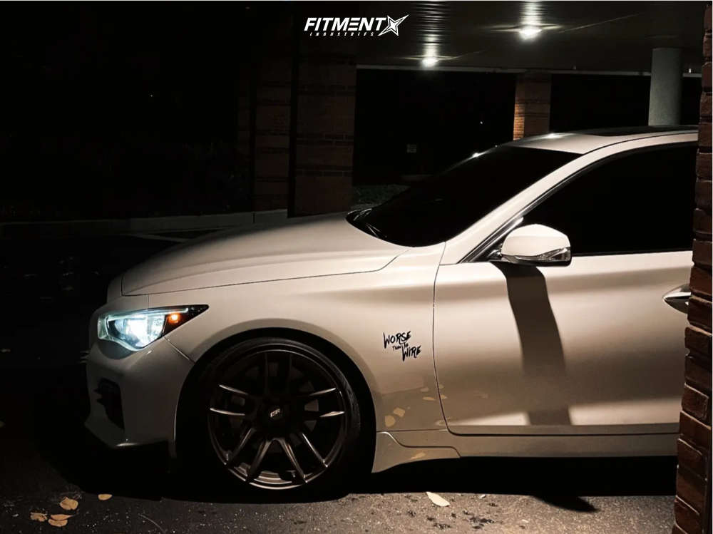 2015 INFINITI Q50 Sport with 19x10.5 ESR Cs8 and Lexani 255x35 on ...