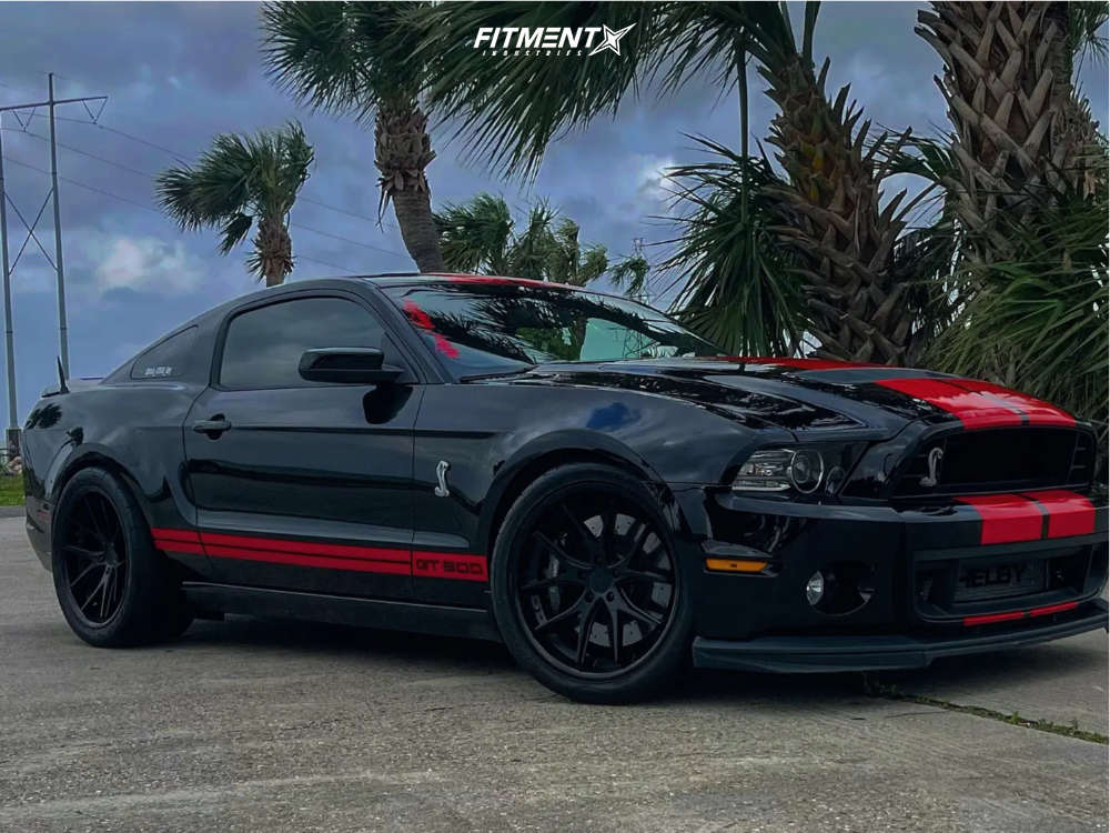 2013 Ford Mustang Shelby GT500 with 20x9 Ferrada FR2 and Continental ...