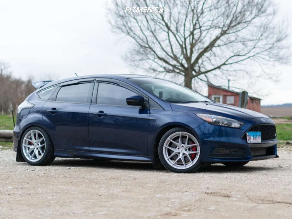 2017 Ford Focus ST with 18x8.5 Rotiform Flg and Goodyear 235x40 on ...