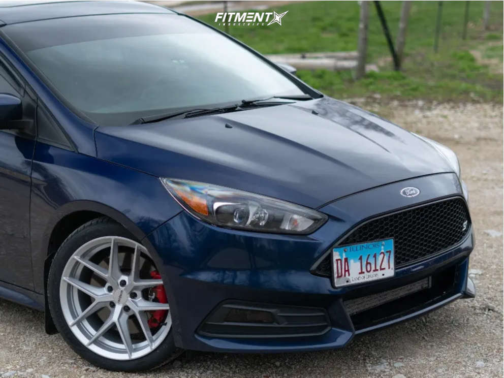 2017 Ford Focus ST with 18x8.5 Rotiform Flg and Goodyear 235x40 on ...