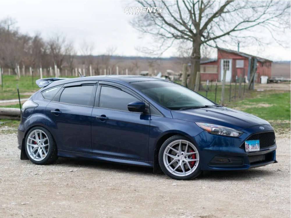 2017 Ford Focus ST with 18x8.5 Rotiform Flg and Goodyear 235x40 on ...