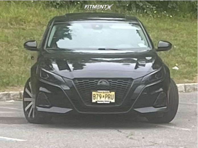 2019 Nissan Altima SV with 18x8 Velocity Vw12b and Bridgestone 225x45 ...