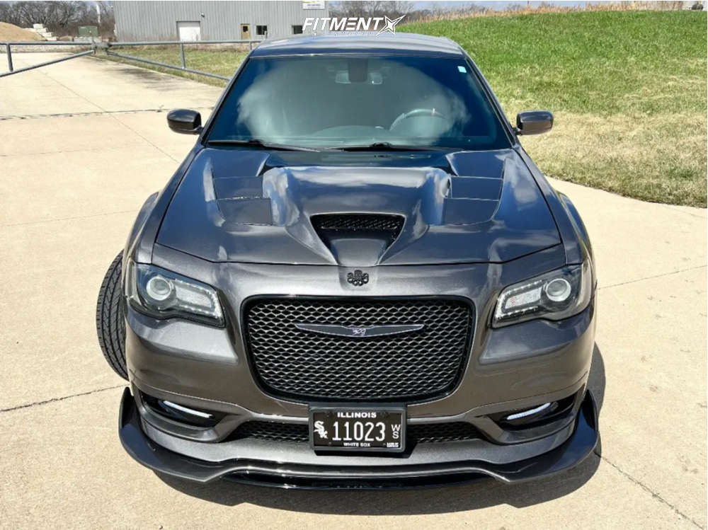 2019 Chrysler 300 S with 20x9 Voxx Replicas Hellcat Widebody 2 and ...