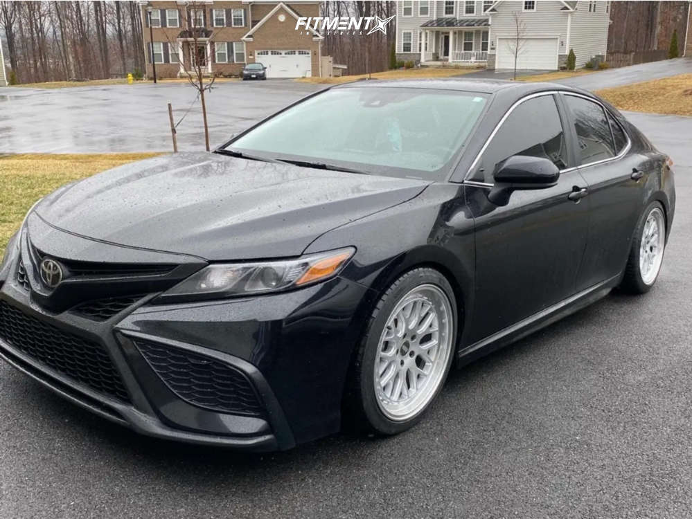 2021 Toyota Camry SE with 19x8.5 ESR Cs1 and Michelin 225x40 on ...