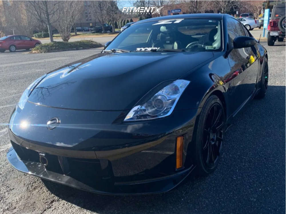 2004 Nissan 350Z Touring with 18x8.5 Flow One Race Spec F3 and Falken ...
