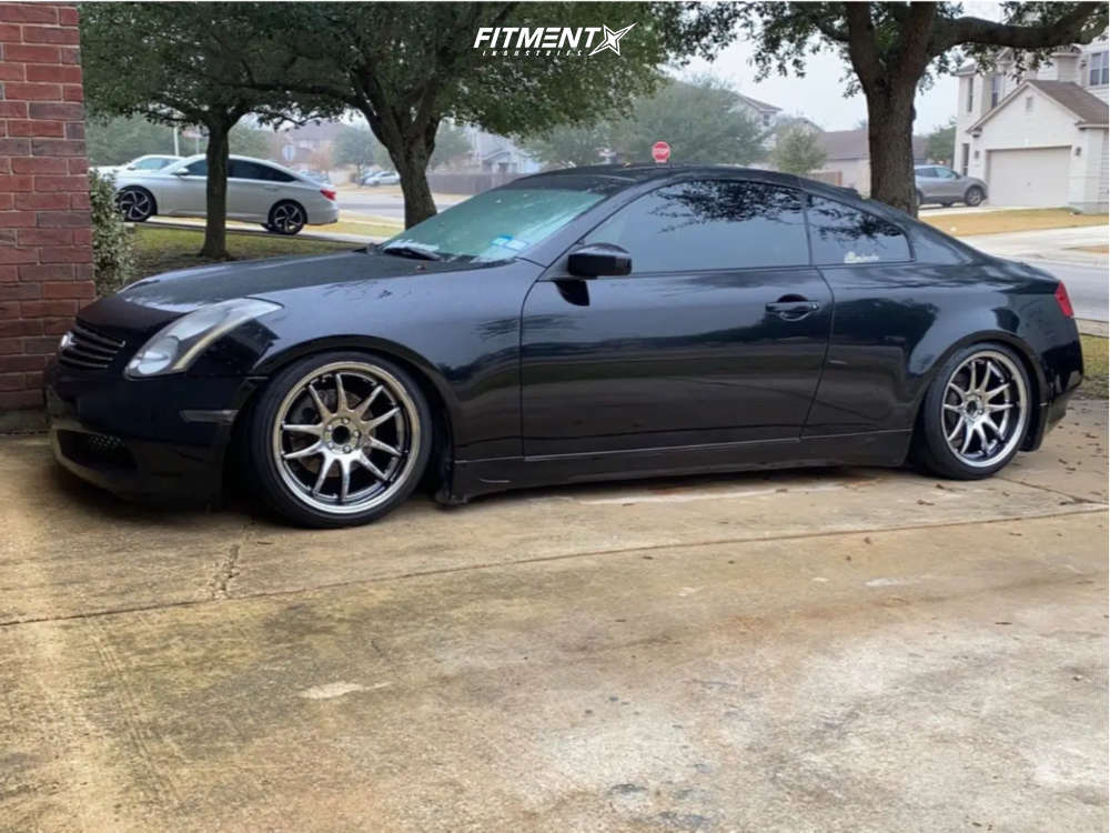 2004 INFINITI G35 Base with 18x9.5 Aodhan Ds02 and Barum 225x40 on ...