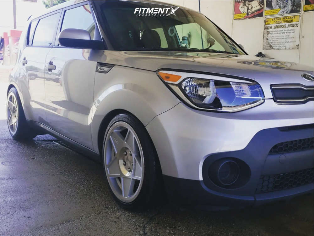 2018 Kia Soul Base with 18x8.5 3SDM 0.05 and Toyo Tires 225x40 on ...