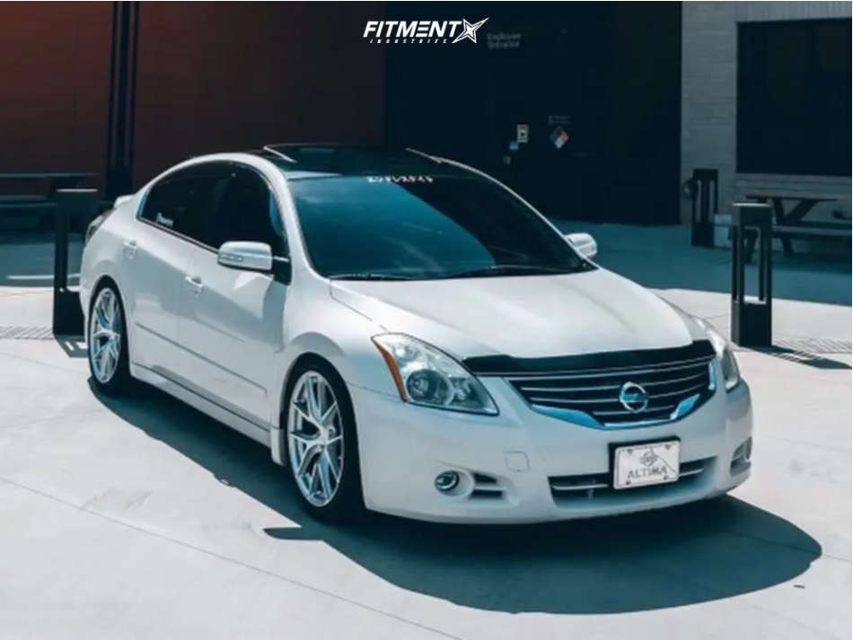 2010 Nissan Altima SR with 19x8.5 Aodhan Aff7 and Delinte 245x40 on ...