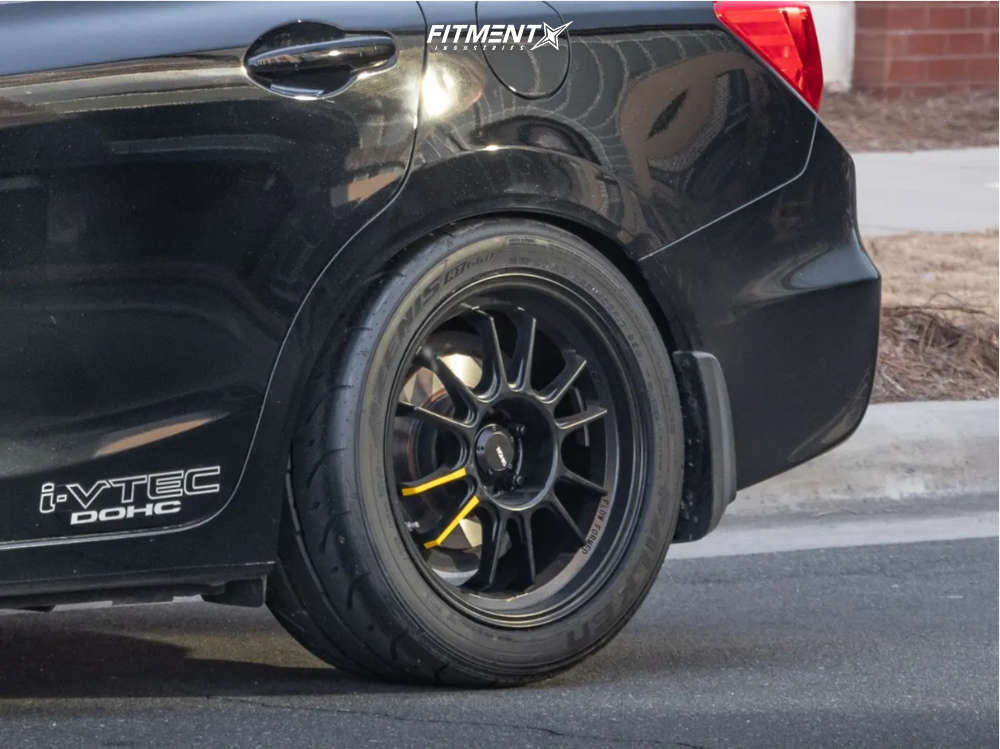 2012 Honda Civic Si with 17x9 Konig Hypergram and Falken 255x40 on ...