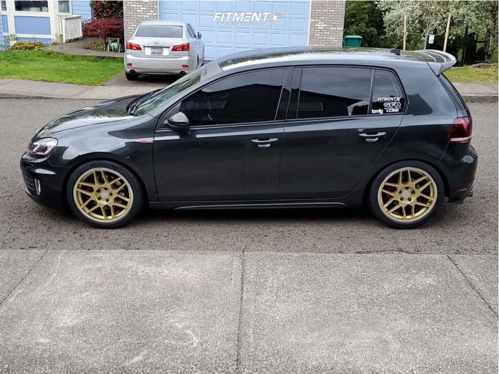 2012 Volkswagen GTI Base with 18x8.5 3SDM 0.09 and Michelin 235x40 on ...