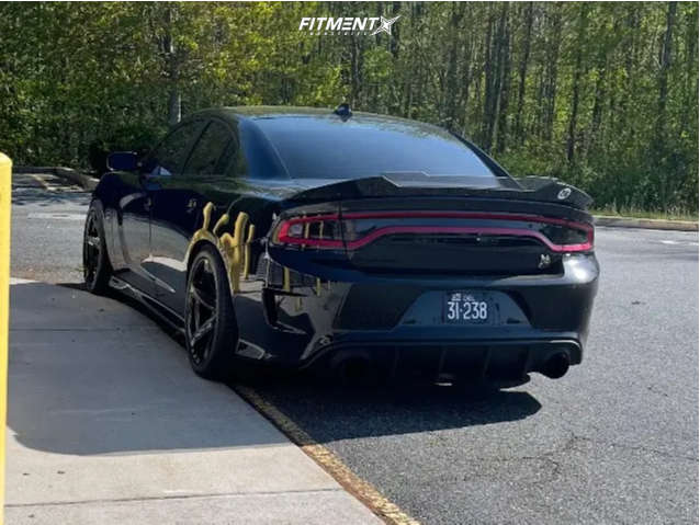2019 Dodge Charger Scat Pack 392 with 20x9.5 Factory Reproductions Fr77 ...