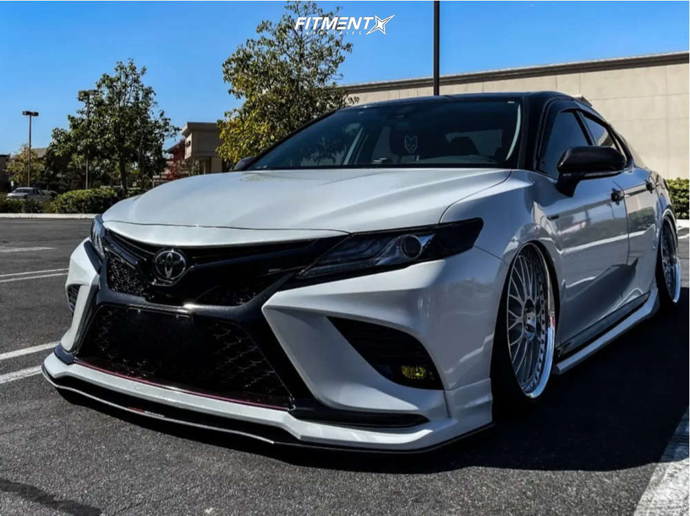 2019 Toyota Camry XSE with 20x9 Work VS XX and Falken 225x35 on Air ...