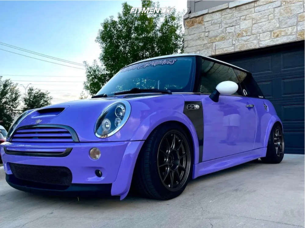 2005 Mini Cooper S with 16x8 Konig Dekagram and Continental 205x45 on ...