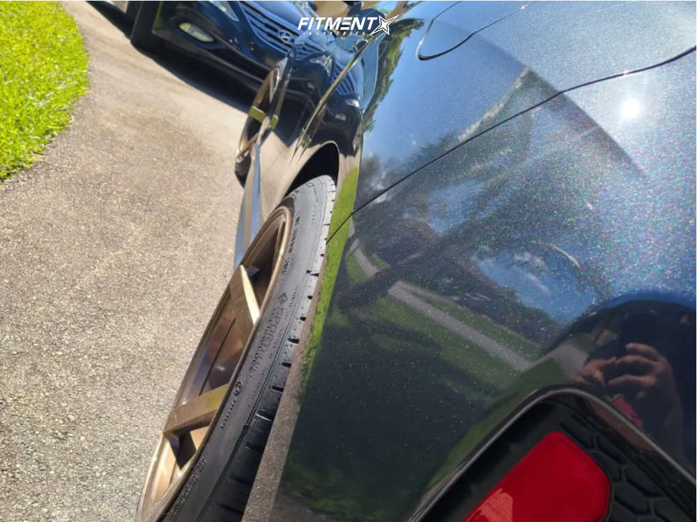 2019 Hyundai Veloster Turbo with 18x9 JNC Jnc026 and Continental 225x40 ...