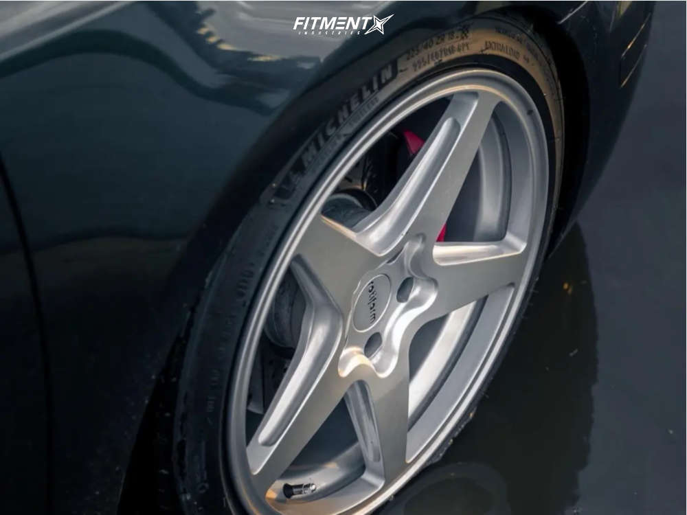 2013 Volkswagen GTI Base with 18x8.5 Rotiform Wgr and Michelin 225x40 ...