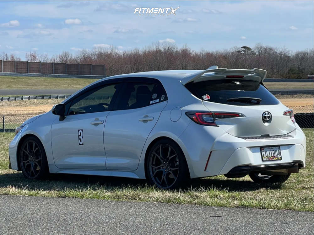 2020 Toyota Corolla SE with 18x8 Enkei Vulcan and Nitto 225x40 on ...