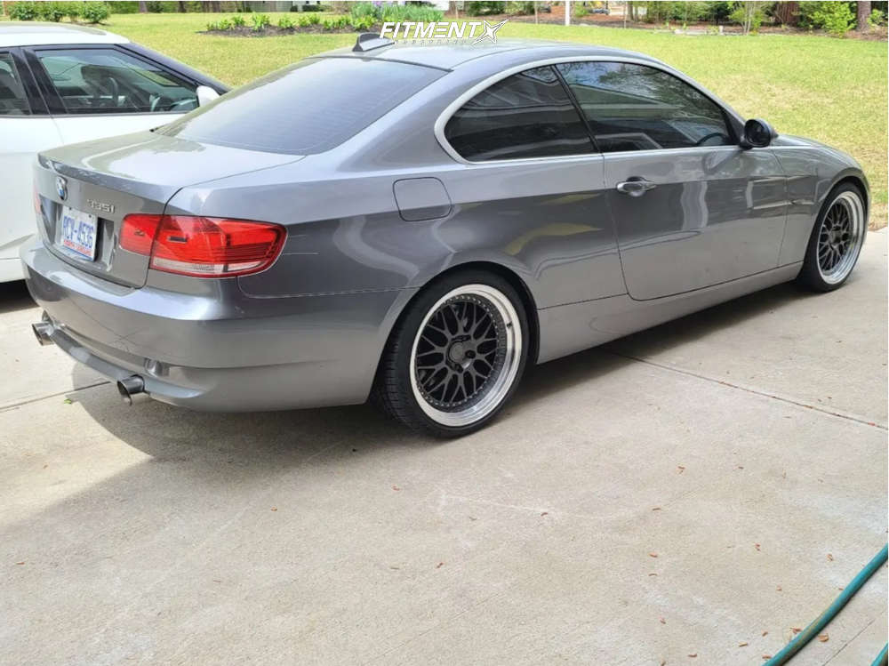 2007 BMW 335i Base with 19x8.5 ESR Sr01 and Continental 235x35 on Stock ...