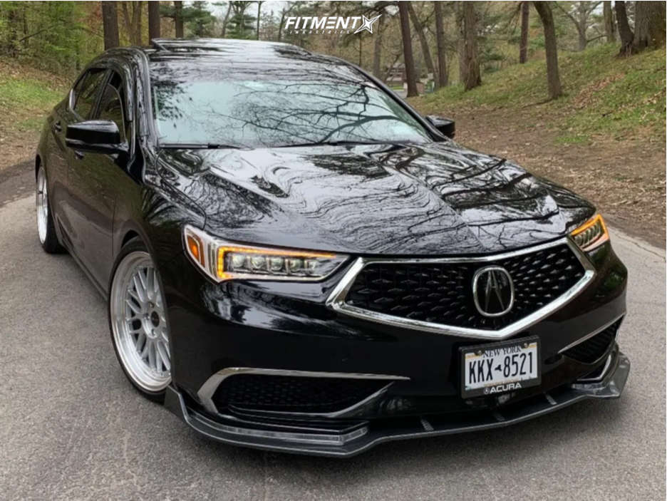 2020 Acura TLX Base with 19x8.5 Vors Vr8 and Delinte 235x35 on ...