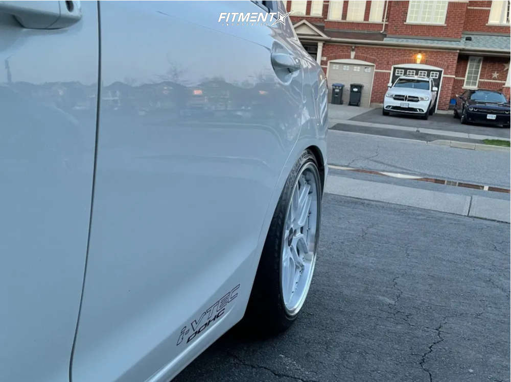 2013 Honda Civic Si with 18x8.5 ESR Cs15 and Firestone 215x40 on ...